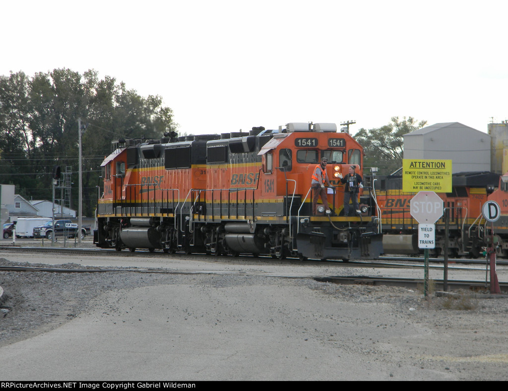 BNSF 1541 & BNSF 3144
